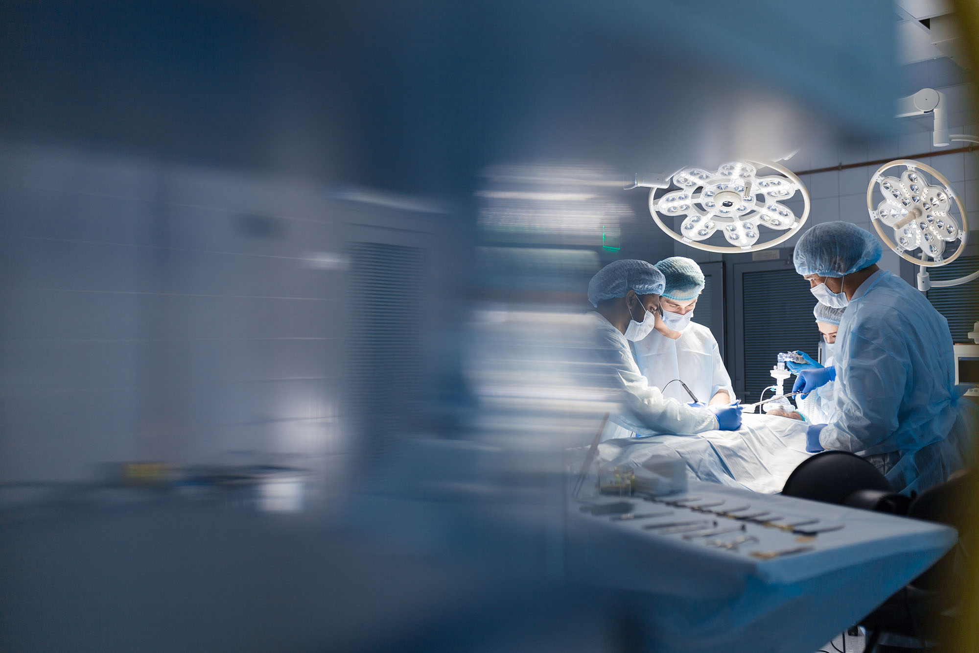 Lighting an Operating Room - Heartland Medical